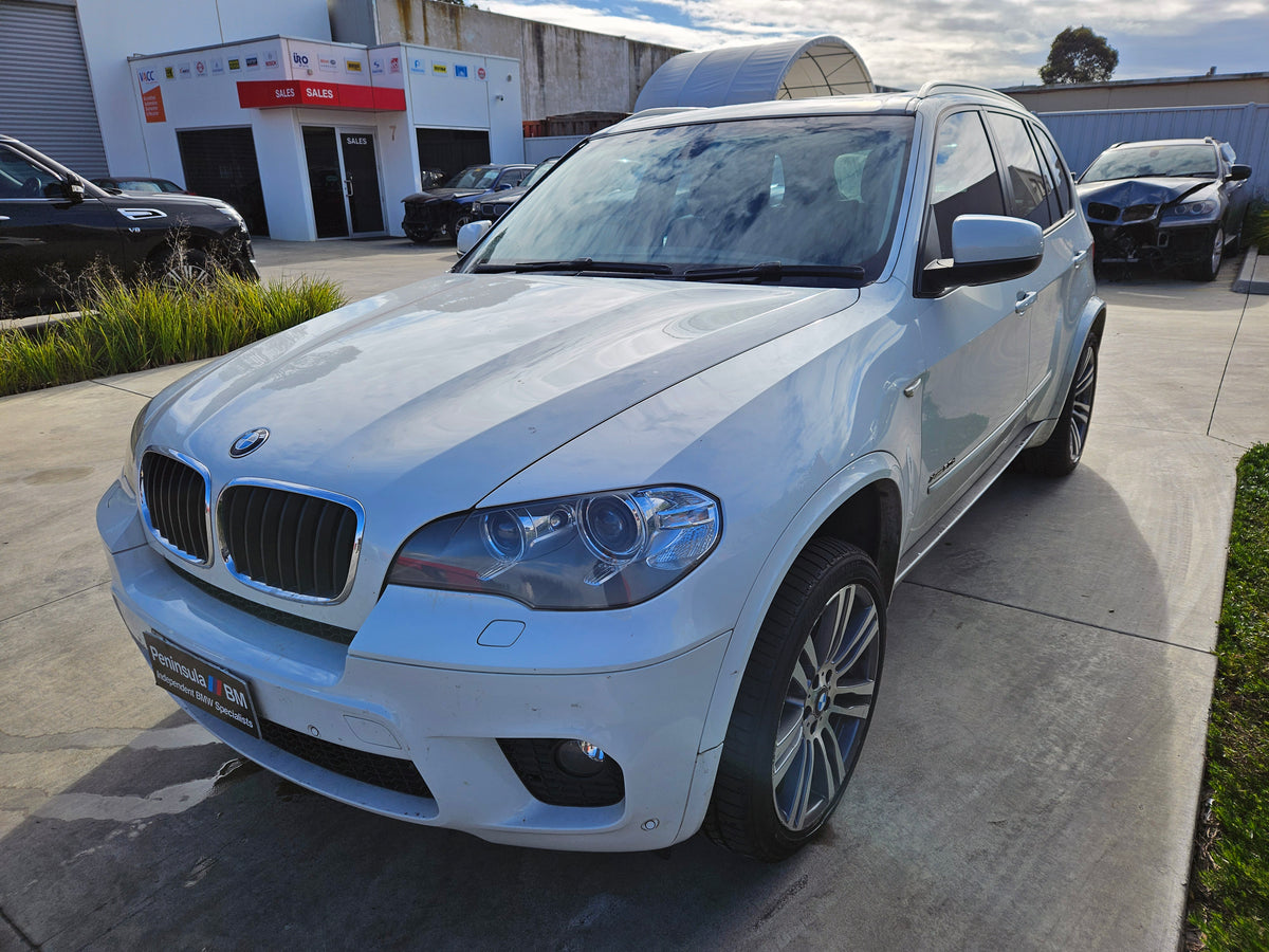 S3123 X5 E70 LCI SUV 30dX N57 AUTO 2013/06 — Peninsula BM